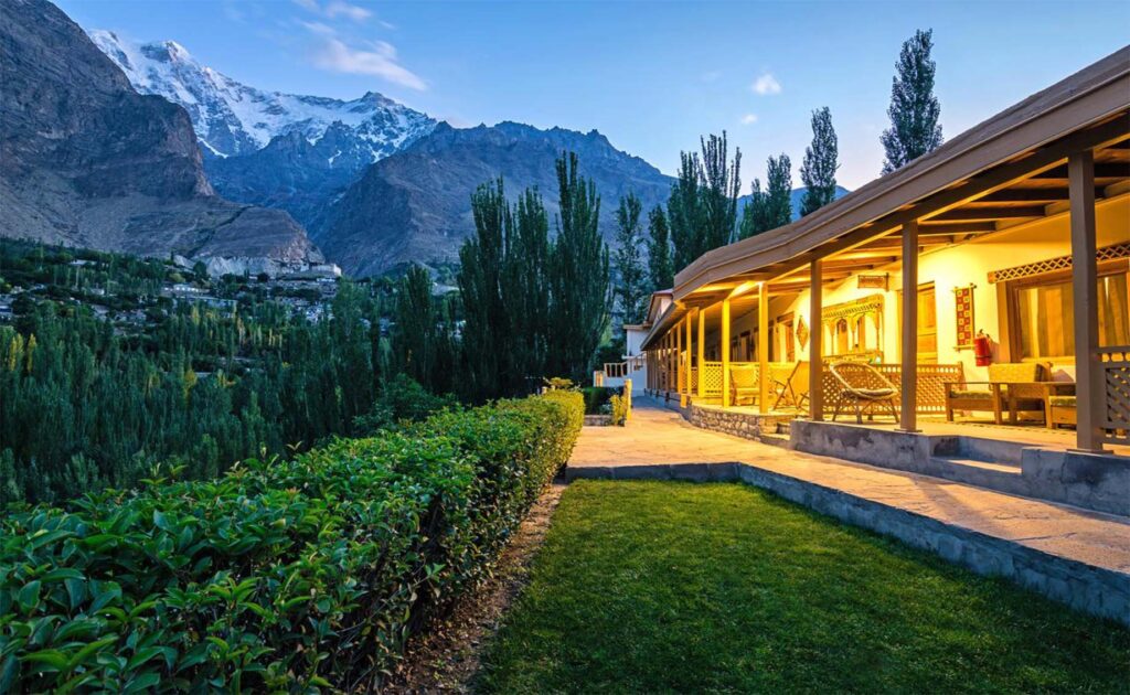 Hunza – Shahrukh Airways